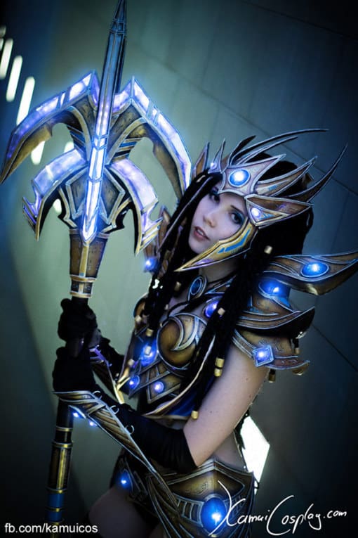 Into the Light - The Protoss Wizard - KamuiCosplay